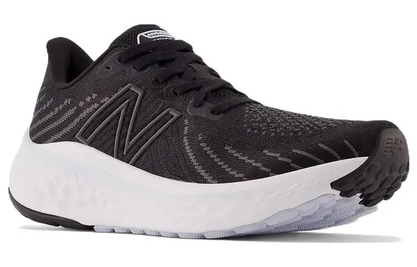 NEW BALANCE Fresh Foam X Vongo V5 - Black/white