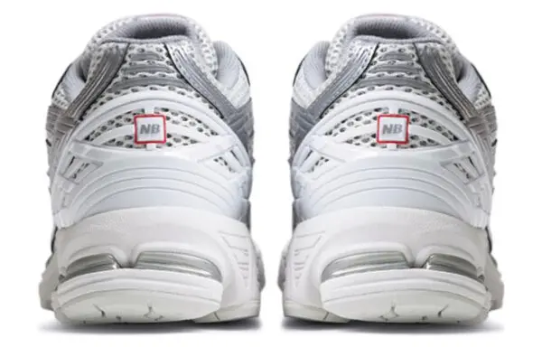 NEW BALANCE 1906r "silver" Sneakers - Silver/white