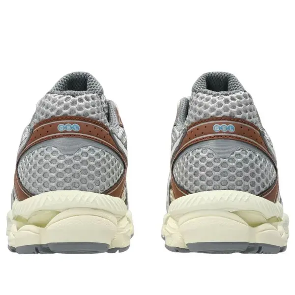 Asics X Emmi Gel-cumulus 16 Sneakers