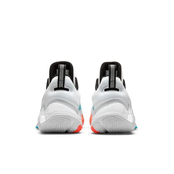 Nike Giannis Immortality Ep "force Field" Sneakers - White/clear/black
