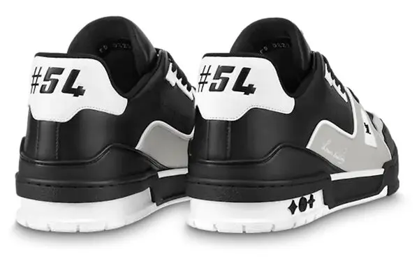 LOUIS VUITTON Trainers - Black/grey/white