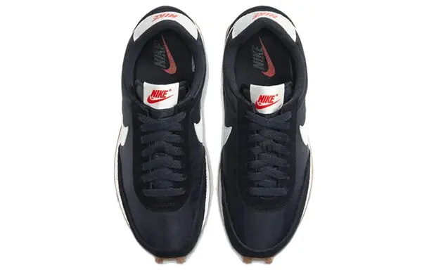 Nike Daybreak Vintage Low Top Sneakers - Black/summit White-off Noir