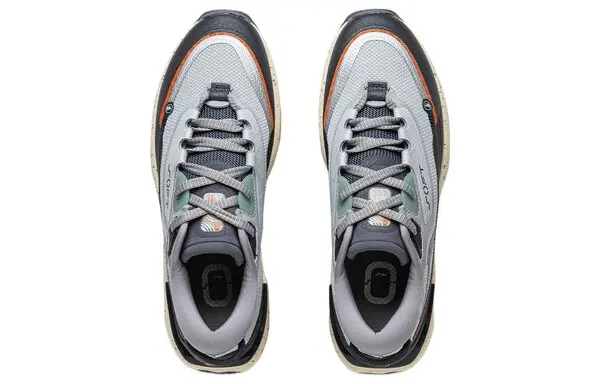 LI-NING Soft Warm Fleece Sneakers