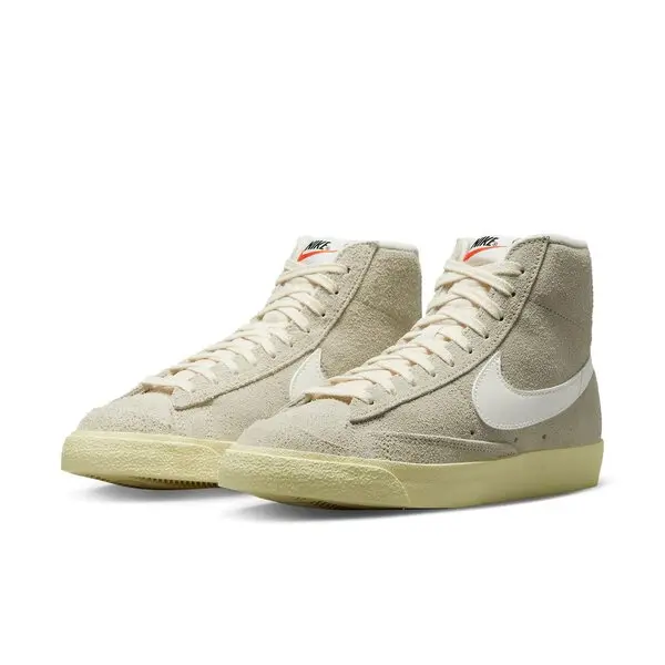 Nike Blazer Mid '77 Vintage Sneakers - Cream