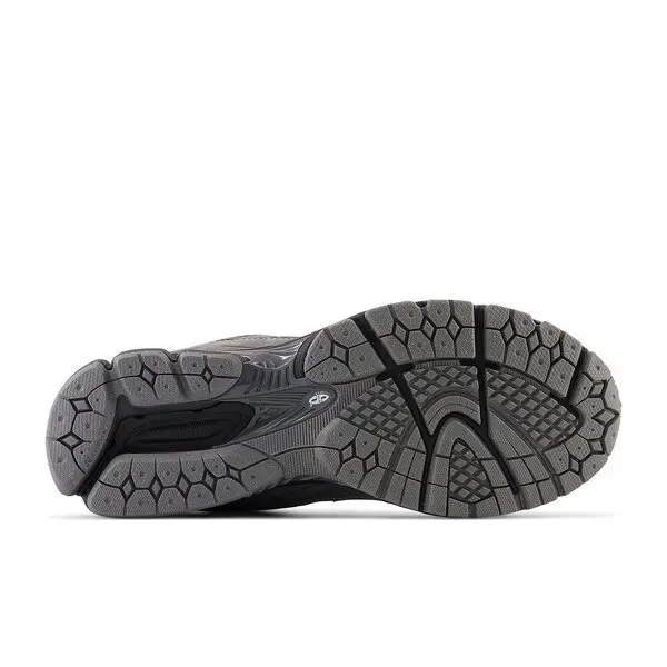 NEW BALANCE 2002r Sneakers - Castlerock/black