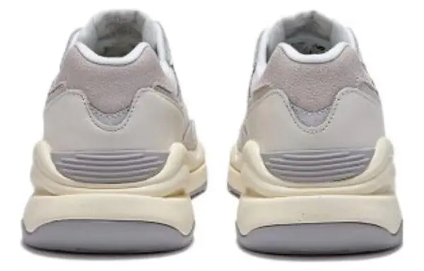 NEW BALANCE 57/40 Sneakers - White/gray