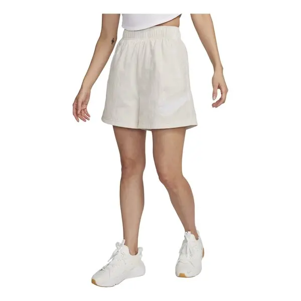 Nike Essential Woven Shorts