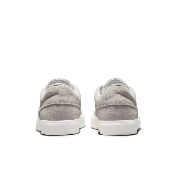 JORDAN Air Series Es Low Top Sneakers