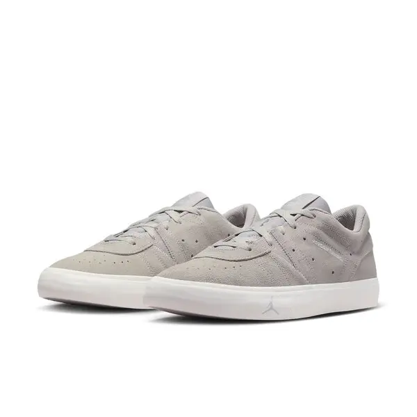 JORDAN Air Series Es Low Top Sneakers - Grey/cloud White