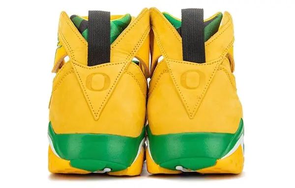 JORDAN 7 Oregon Ducks Pe Sneakers