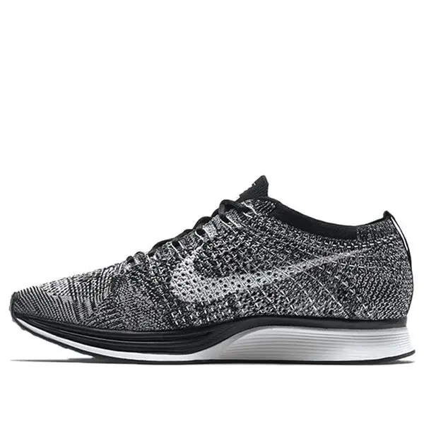 Nike Flyknit Racer "oreo 2.0" Sneakers - Black/white