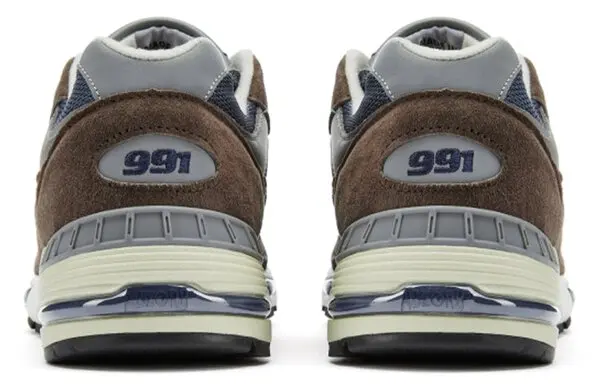 NEW BALANCE 991 Made In England Sneakers - Brown