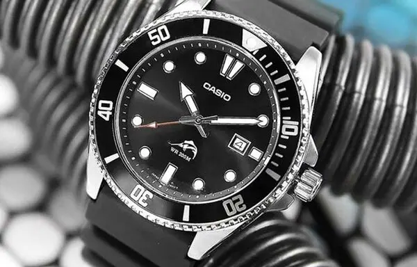 Casio Analog Quartz Watch With Rubber Strap