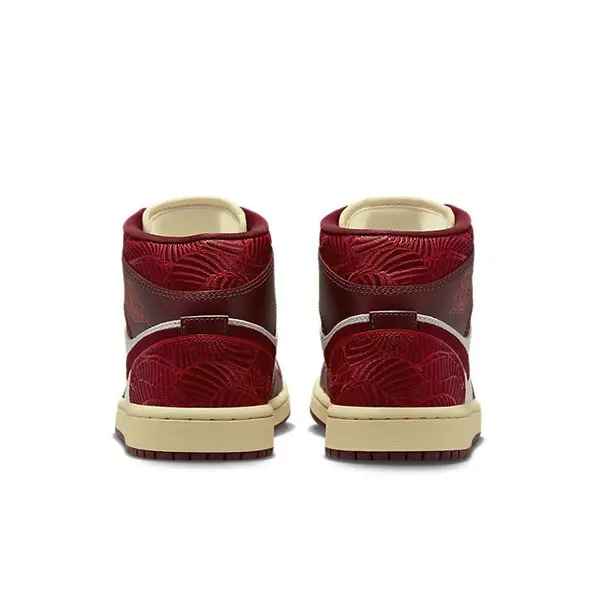 JORDAN 1 Mid Se Sneakers