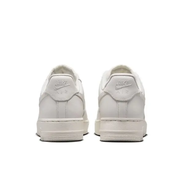 Nike Force 1 '07 Sneakers