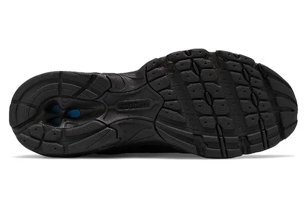 NEW BALANCE 530 Retro Lace Up Sneakers - Black
