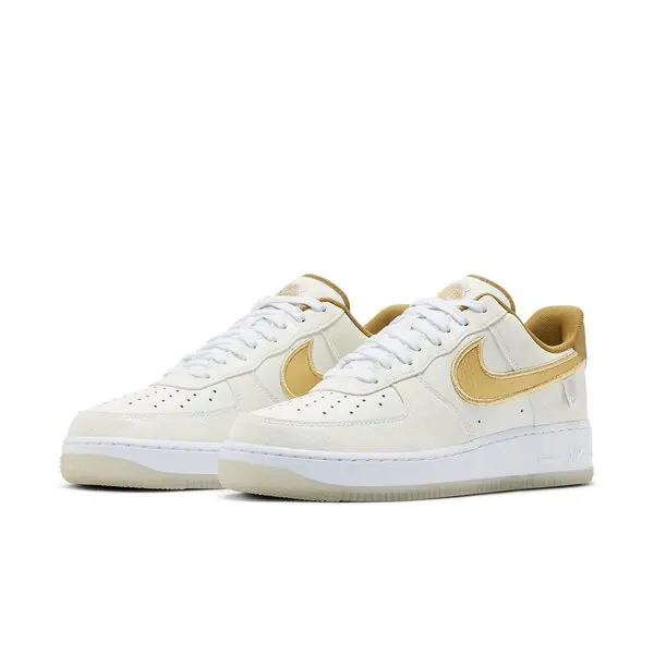 Nike Force 1 '07 Lv8 Worldwide Pack Sneakers - White/gold