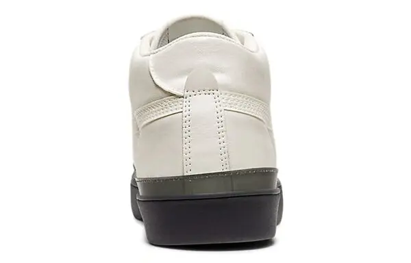 Onitsuka Tiger Fabre Classic Mt Mid Top Sneakers