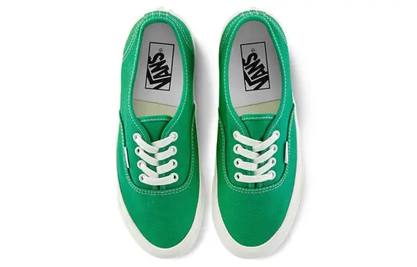 VANS Authentic Low Top Sneakers With Heart Detail - Green
