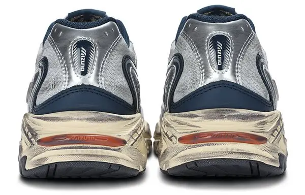 Mizuno Adventure Sneakers