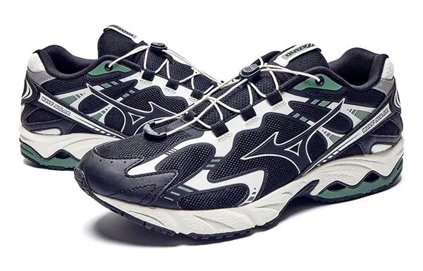 Mizuno Wave Solar V2 Lifestyle Low Top Sneakers