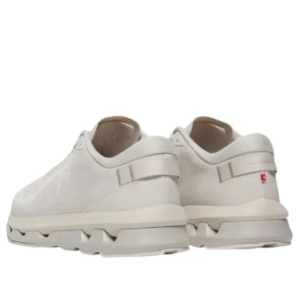 On Cloudzone Sneakers - Pearl/truffle