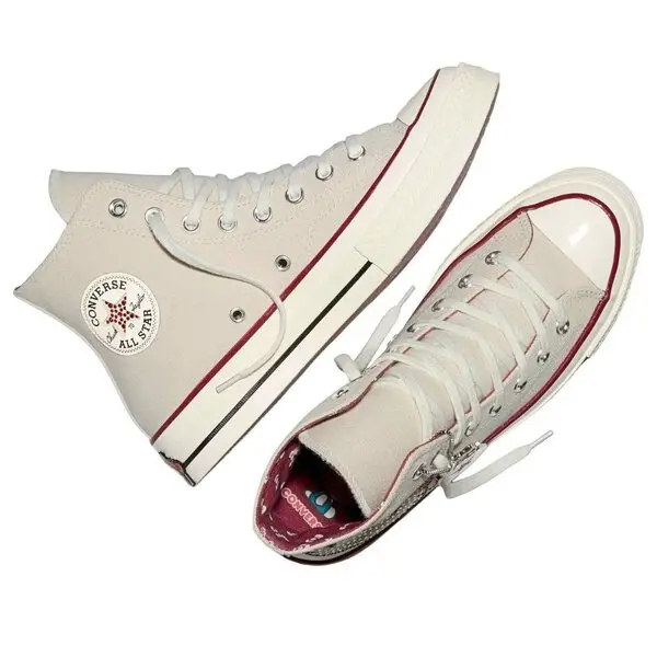 CONVERSE X Hello Kitty Chuck Taylor 70 Swarovski High Top Sneakers - Off White/red