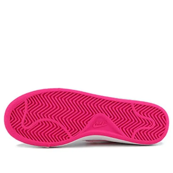 Nike Court Majestic Sneakers