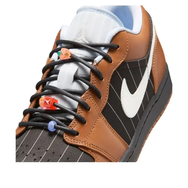 JORDAN 1 Low Se Sneakers