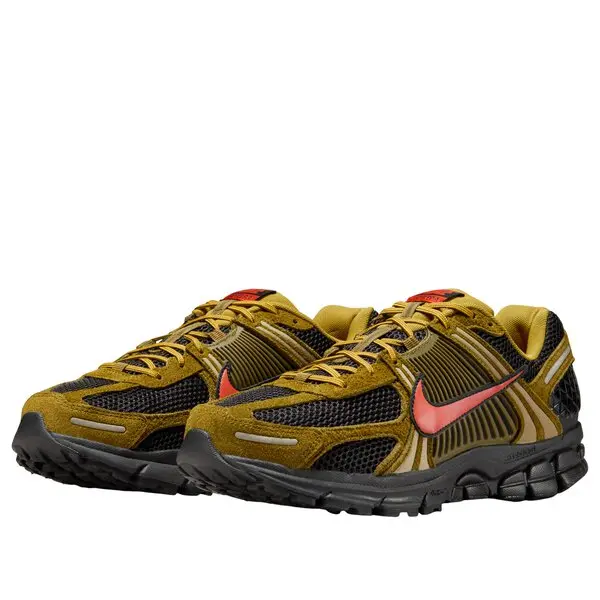 Nike Zoom Vomero 5 Sneakers