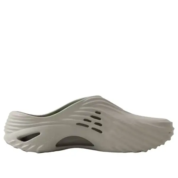 CROCS Echo Wave "elephant" Clogs - Grey