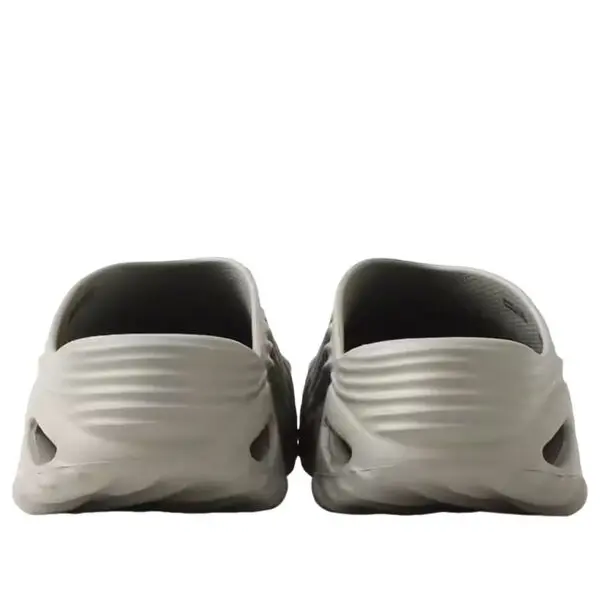CROCS Echo Wave "elephant" Clogs - Grey