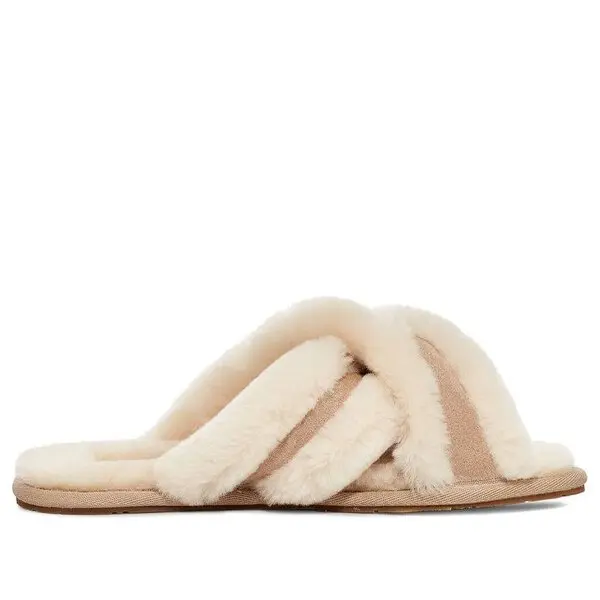 UGG Scuffita Slipper - Sand