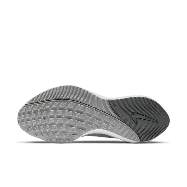Nike Zoom Vomero 15 Sneakers