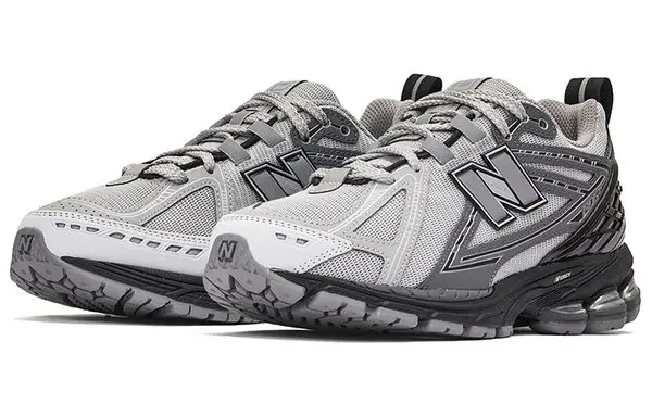 NEW BALANCE 1906r Sneakers - Grey Black