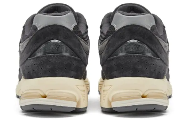 NEW BALANCE 2002r "phantom" Lace-up Sneakers - Black