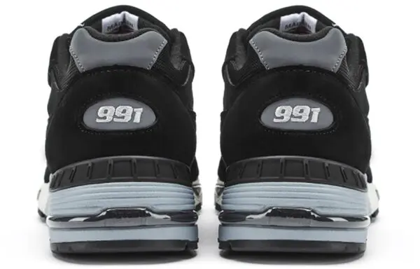 NEW BALANCE 991 Sneakers - Black