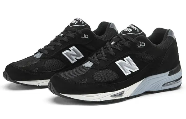 NEW BALANCE 991 Sneakers - Black