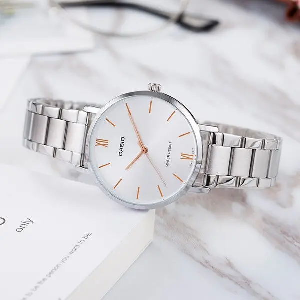 Casio Quartz Analog Watch With Stainless Steel Bracelet - Silver