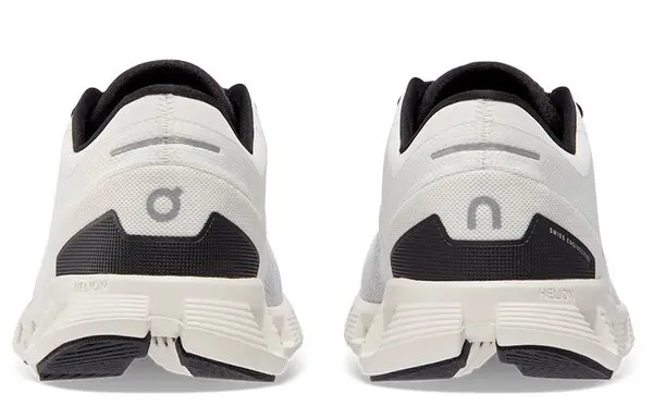 On Cloud X 3 Sneakers