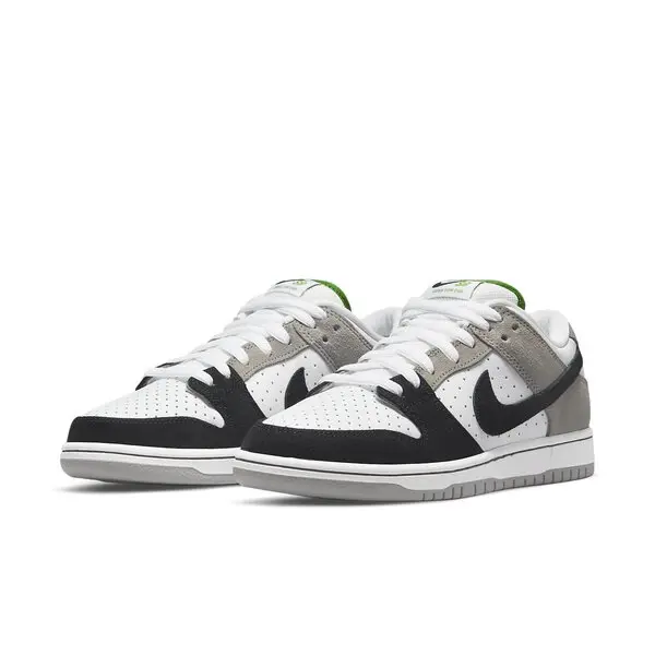 Nike Dunk Low Pro "chlorophyll" Sneakers - White/gray/black