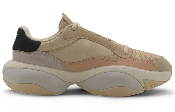 PUMA Alteration Premium Leather Low Top Sneakers