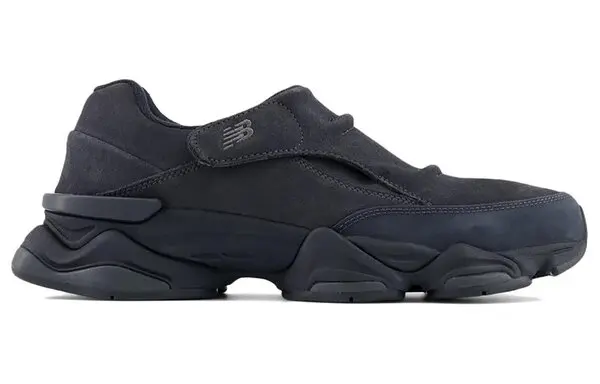 NEW BALANCE 8040 Sneakers - Black/navy