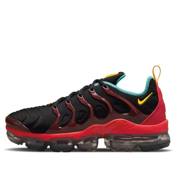 Nike Vapormax Plus Low Top Sneakers - Black/red