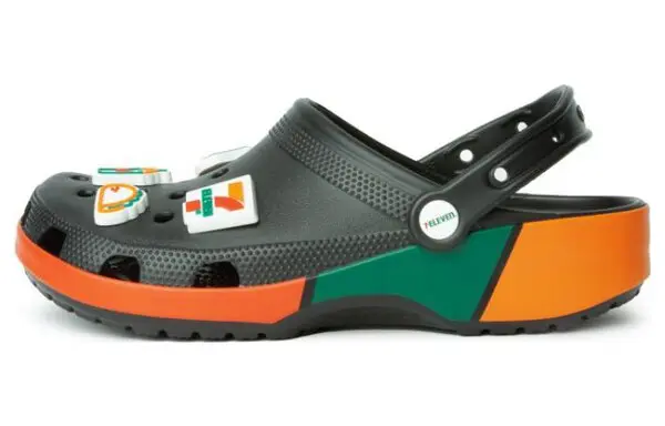 CROCS Classic Clog X 7-eleven
