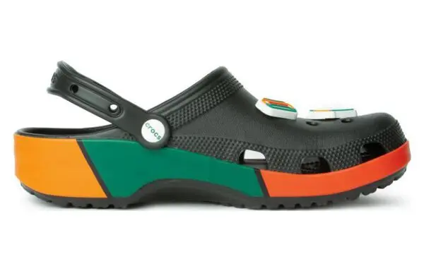 CROCS Classic Clog X 7-eleven
