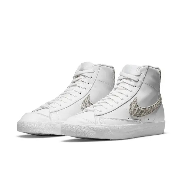 Nike Blazer Mid '77 Se High Top Sneakers