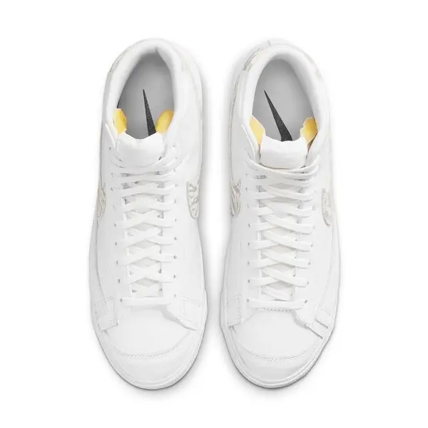 Nike Blazer Mid '77 Se High Top Sneakers