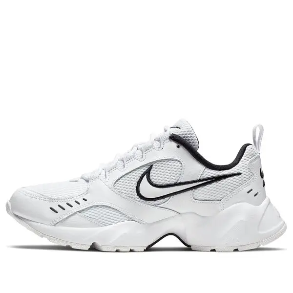 Nike Heights - White Black