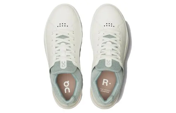 On The Roger Advantage Sneakers - White/grey/pink